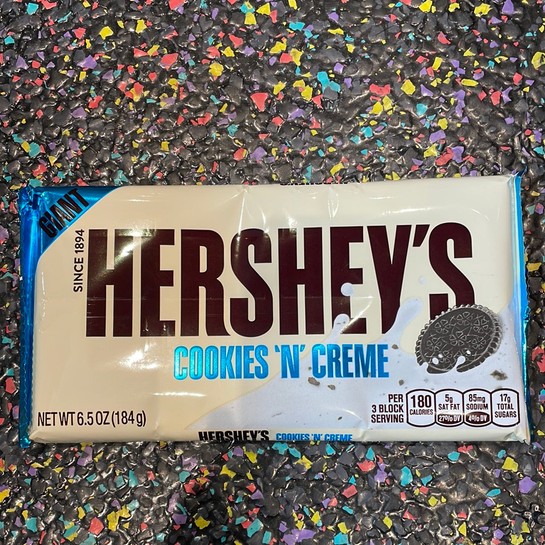 Giant Hersheys - Cookies n’ Cream (184g) – Tom's Confectionery Warehouse