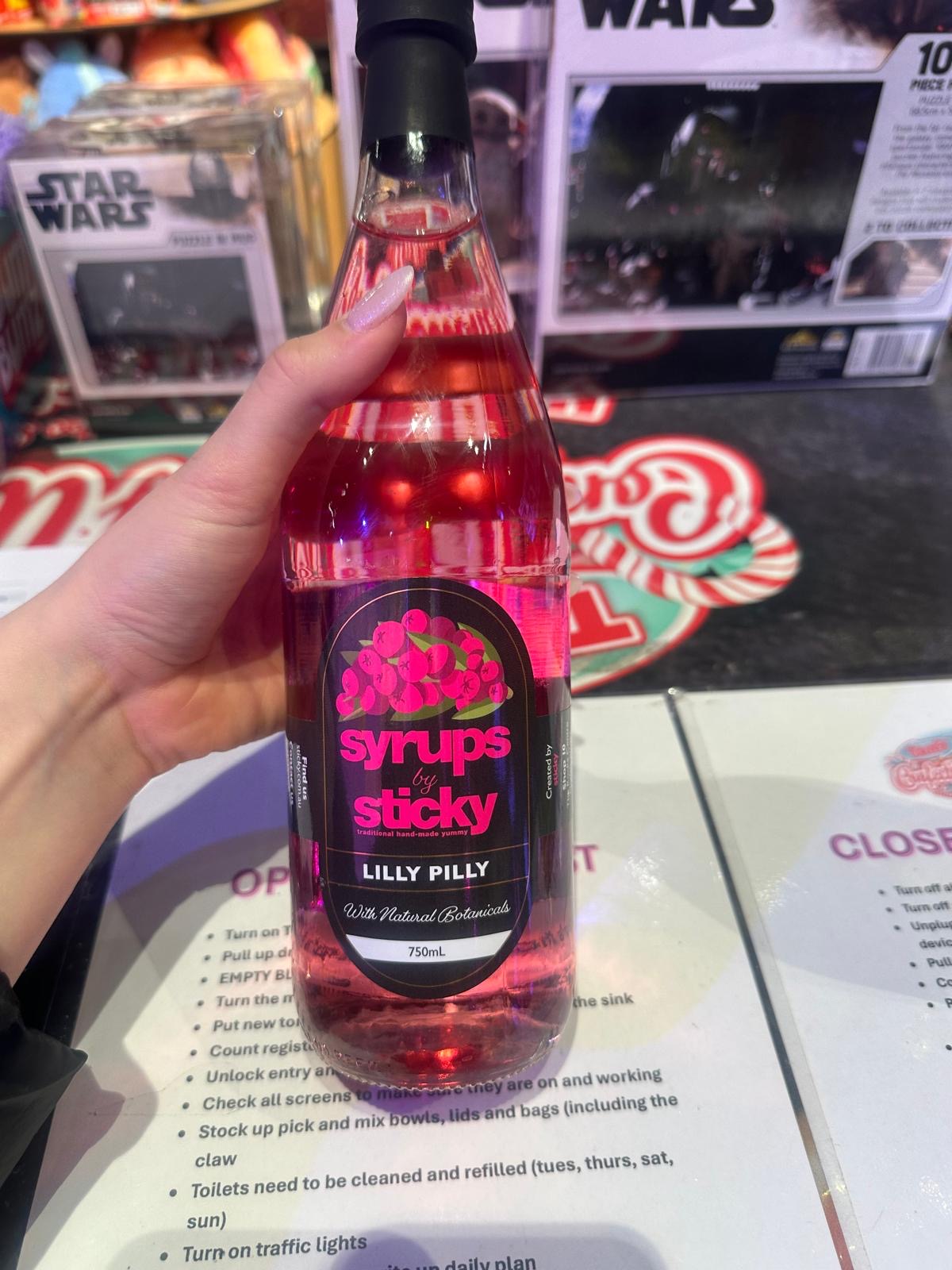 Lilly Pilly Syrup 750ml – Tom's Confectionery Warehouse